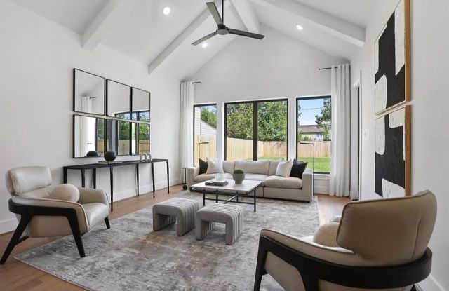 The Reyna Group | Houston Boutique Real Estate Agency